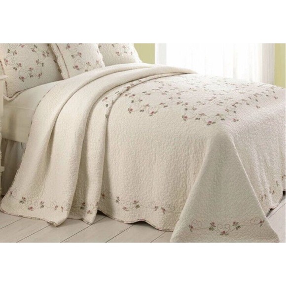 Modern Heirloom | Bedding | Modern Heirloom 24 King Felisa Bedspread ...